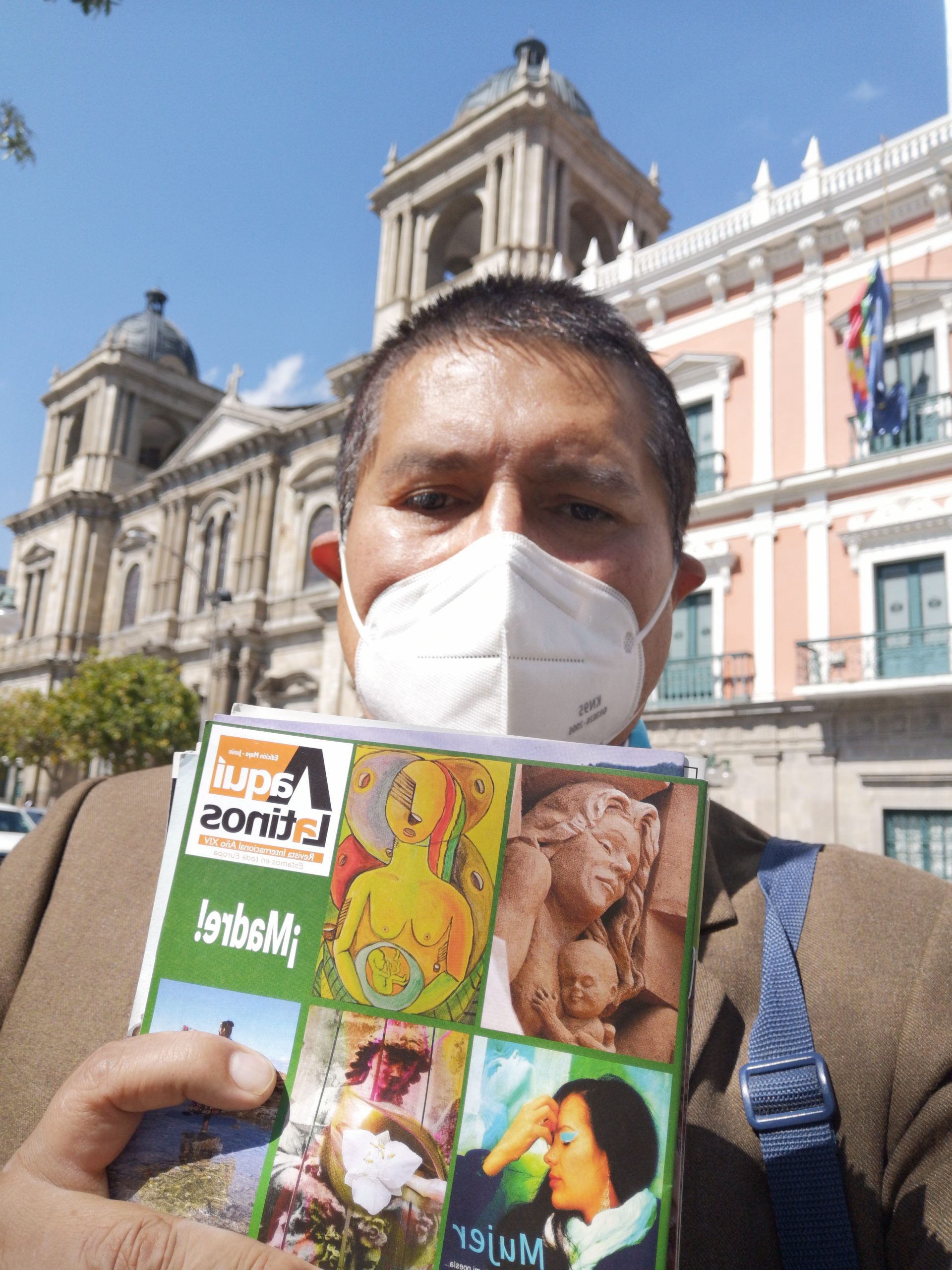 El periodista "errante" que anda por el mundo cargando libros y ...